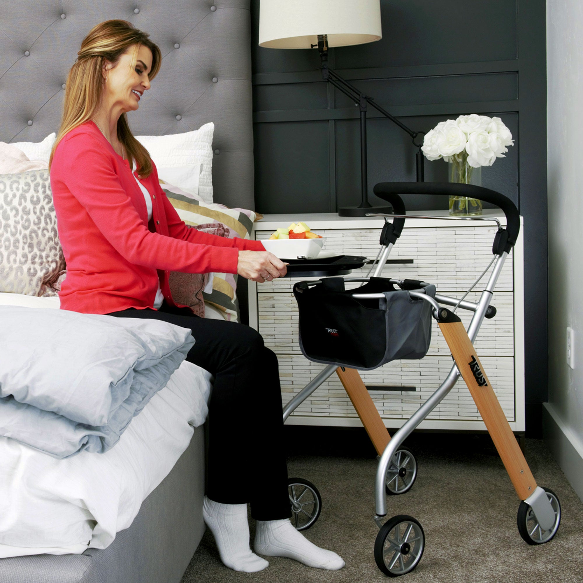 Rollators | Rollator Walker with seat | DME Mobiliti